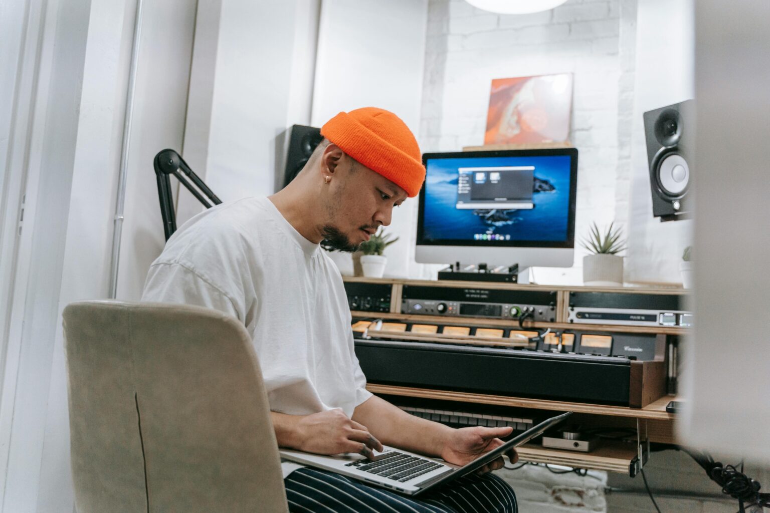 How to Transfer Files Using a Remote Desktop App